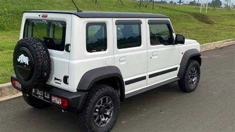 Suzuki Jimny Mostra Como Ficaria Com 4 Portas Em Projeção