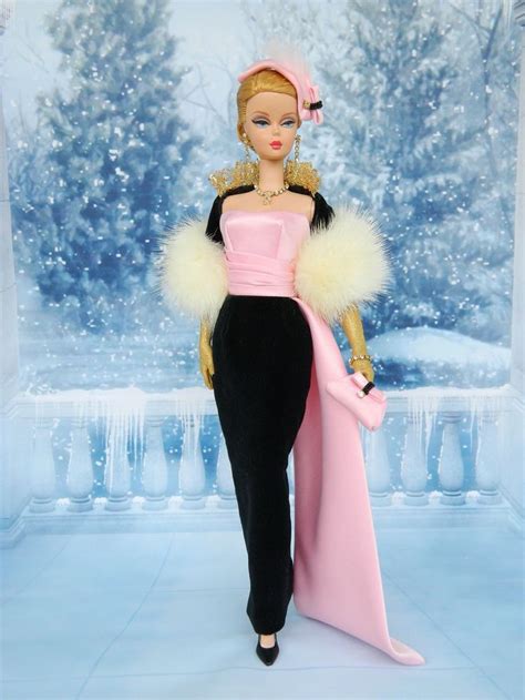 Holiday Treasure Barbie Fashion