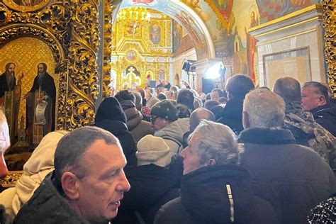 Історичне Різдво у Києво Печерській лаврі Епіфаній проводить святкову