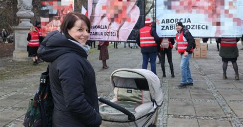 Projekt Godek o zaostrzeniu prawa aborcyjnego trafi do Sejmu w Dzień Kobiet Noizz