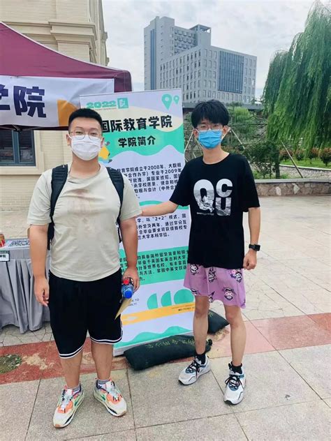 欢迎22级国际教育学院新生 青岛城市学院
