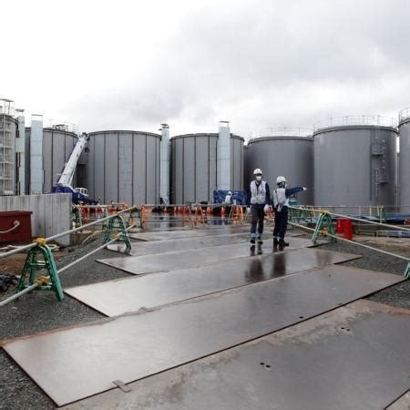 Japão vai despejar no mar água contaminada da central de Fukushima UOL Notícias