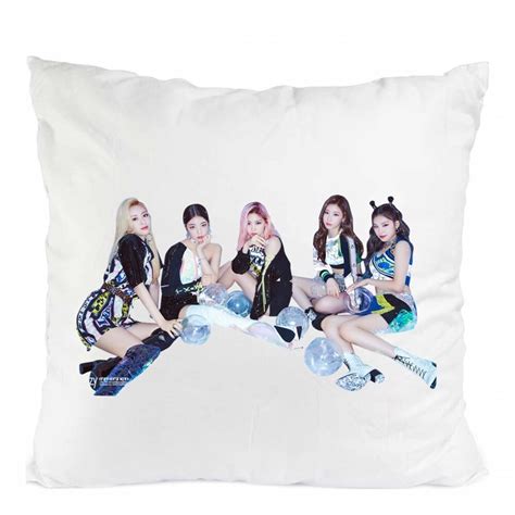 Perna Personalizata Kpop Itzy Poliester Alb X Cm EMAG Ro