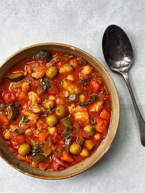 Spanish Style Chicken And Chorizo Stew Recipes For Food Lovers