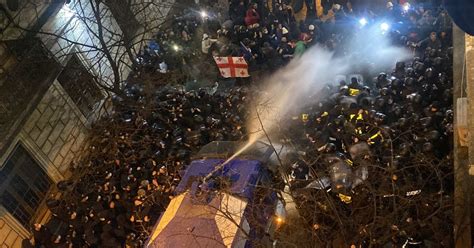 რა უნდა ვიცოდეთ და როგორ დავიცვათ თავი საპროტესტო აქციების დროს ტაბულა