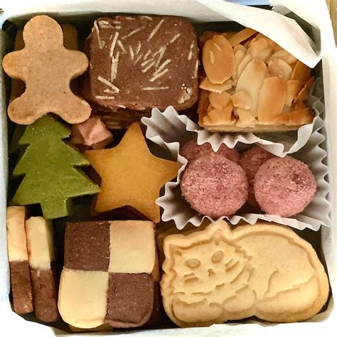 《予約販売》米粉のクッキー缶【グルテンフリー クリスマス限定】 しろねこ菓子店