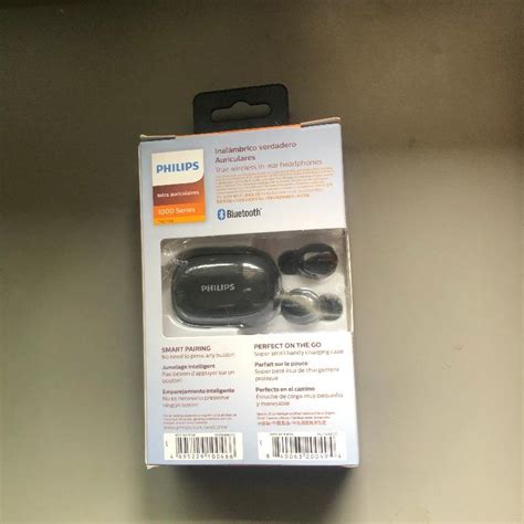 Philips Earbuds taut102, Audio, Earphones on Carousell