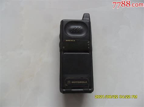摩托罗拉老手机9900（翻盖大哥大，带电池）早期少见 曹州收藏苑【7788旧书网】