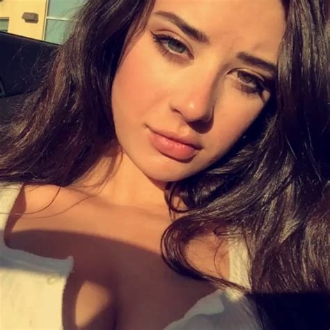 Meet Sarah Mcdaniel The Model With Two Different Colored Eyes 19 Pics