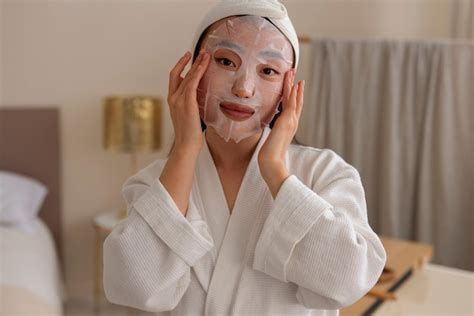 Free Photo Medium Shot Woman Using Face Mask