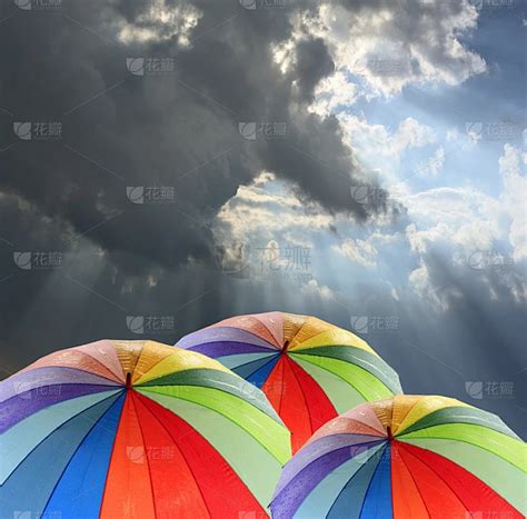 彩虹伞素材 花瓣网