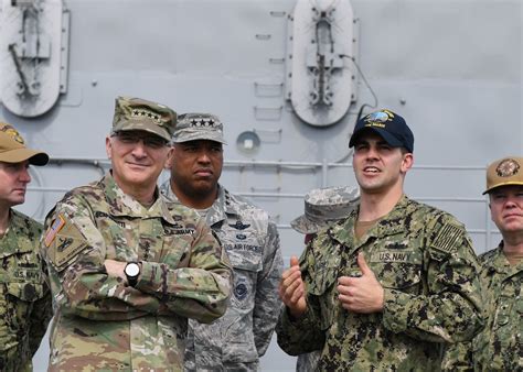 Dvids Images Useucom Commander Visits Uss Mount Whitney [image 6 Of 9]