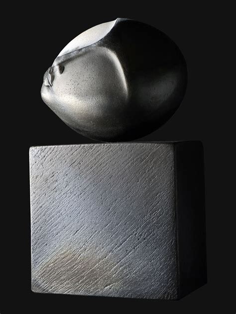 Sue Hanna Black White Head