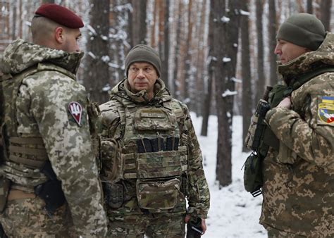 Сирський відвідав позиції ЗСУ