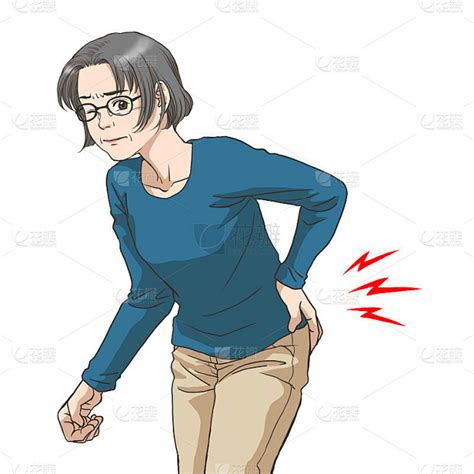 一位腰酸背痛的老妇人
