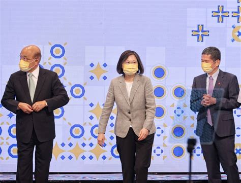 蔡英文蘇貞昌公視同框 鏡電視爭議隻字未提 聯合新聞網 Line Today