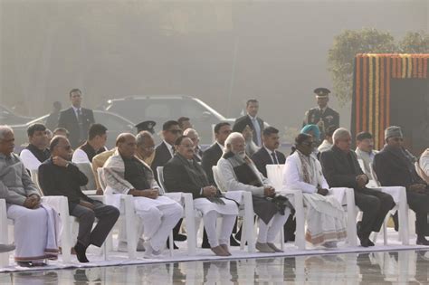 Pm Modi Prez Murmu Pay Tribute To Atal Bihari Vajpayee On His 99th