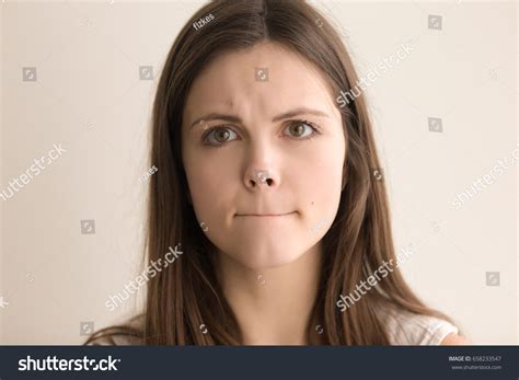 9329 Imágenes De Pursing Lips Imágenes Fotos Y Vectores De Stock Shutterstock