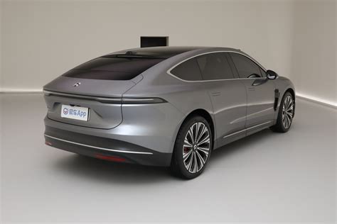 【蔚来et9650km 标准版侧后45度车头向右水平图片 汽车图片大全】 易车