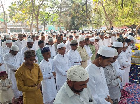 Eid Celebration In Kashi Namaz Offered In All Places Of Worship