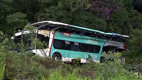 Vídeo Número De Mortos Em Acidente De ônibus Sobe Para 16 Pessoas