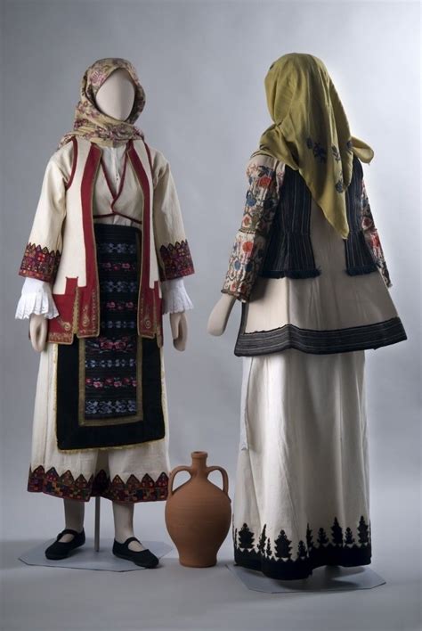 Παραδοσιακή ενδυμασία του Αμαρουσίου Greek Traditional Dress Folk