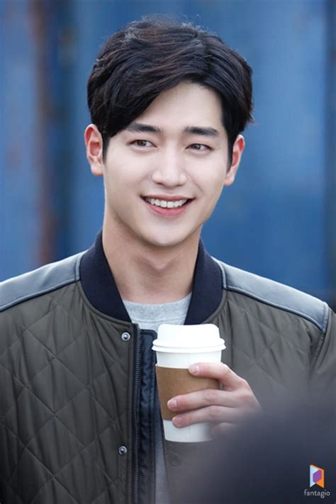 서강준 화보 촬영 B컷 연예이슈 수다방 네모판