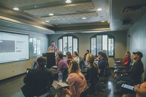 Sales Role Play Scenarios For Your Retail Sales Team To Try