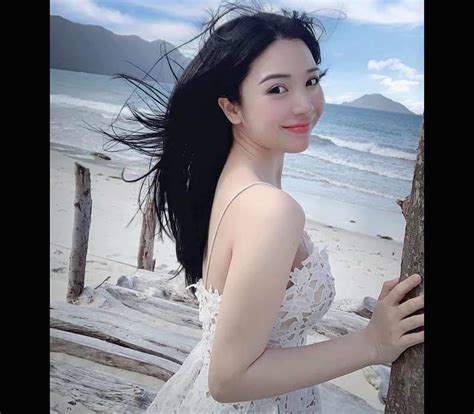 Tình cũ Quang Lê khoe hình thể nuột nà da trắng mịn màng không nhận ra