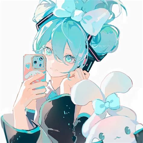 初音未来和玉桂狗 钻石一样闪亮可爱 初音未来 女生头像 可爱头像 大耳狗 花瓣网