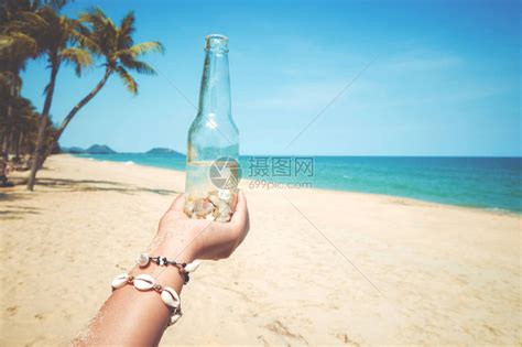 夏天的放松和休闲高清图片下载 正版图片503461776 摄图网