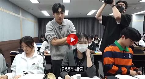 시험공부하느라 면도를 못한 여학생 유머 움짤 이슈 에펨코리아