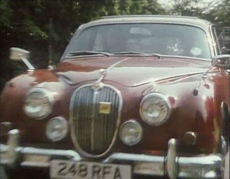 Imcdb Org Jaguar Mk Ii Litre In Hale And Pace