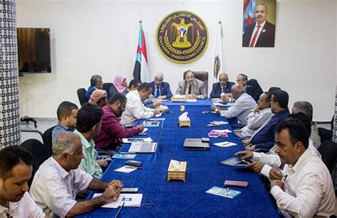 فريق الحوار الجنوبي يلتقي ممثلي المراكز البحثية بعدن