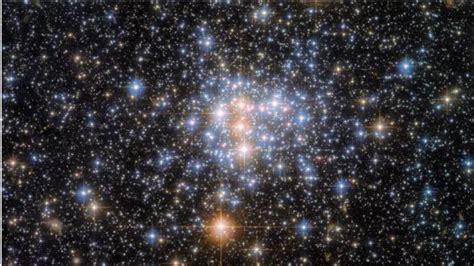 Teleskop Hubble Tangkap Pemandangan Indah Ini Di Gugus Bintang Terdekat