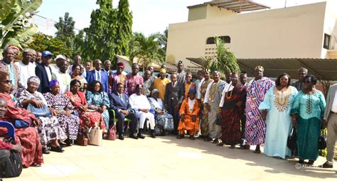Lassociation Des Anciens Parlementaires Du Togo Portée Sur Les Fonts