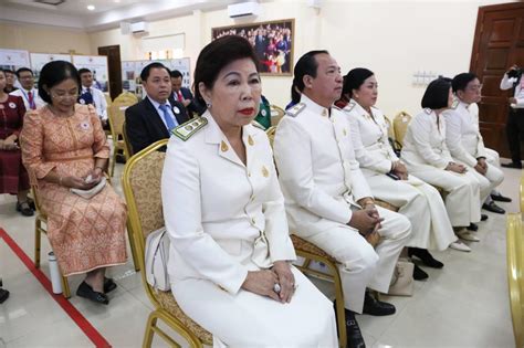 សម្តេចកិត្តិព្រឹទ្ធបណ្ឌិត ប៊ុន រ៉ានី ហ៊ុនសែន អញ្ជើញសំណេះសំណាលជាមួយថ្នាក់ដឹកនាំ