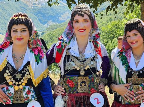 Xhubleta Shqiptare Pjesë E Festivalit Tradicional Logu I Bjeshkëve