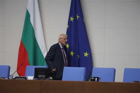 Силви Кирилов С ценностите ми стоя равно отдалечен от всички крайности