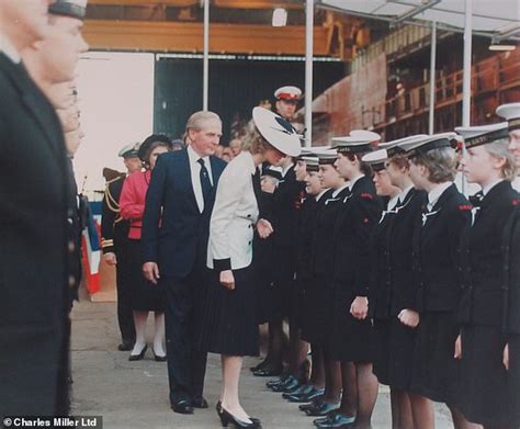 Unpublished Photos Of Princess Diana In 1985 To Go At Auction I Know