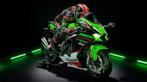 Kawasaki Commences Deliveries Of 2021 Ninja Zx 10r Bike In India