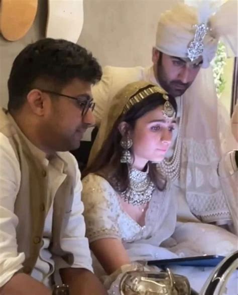 Unseen Photos From Alia Bhatt Ranbir Kapoor S Wedding Artofit