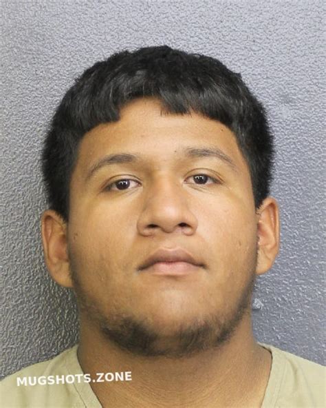 Rosales Hernandez Roberto 11122021 Broward County Mugshots Zone