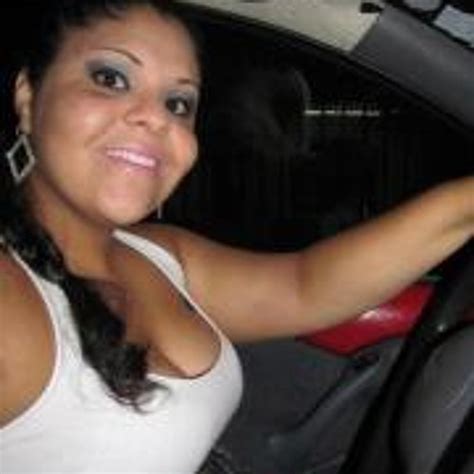 Stream Hellen Crisstina Music Listen To Songs Albums Playlists For