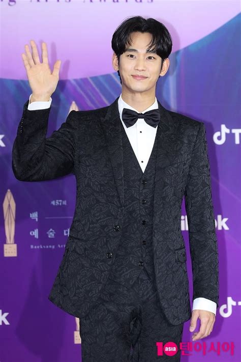 TEN 포토 김수현 상남자의 샤프한 비주얼 백상예술대상 텐아시아