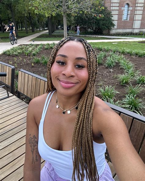 I Love Spending Some Time Outside In Between Classes In The New