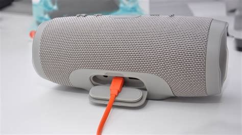 Как зарядить колонку JBL: charge 3, charge 2, без зарядки, если сломано ...