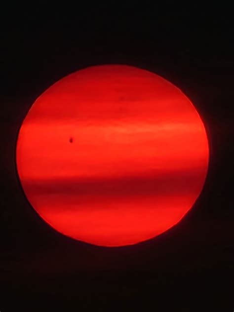 Fiery Red Sun Rises Over Nyc Due To Canada Wildfires