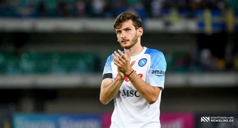 ძალიან ინდივიდუალისტია 5 ქულასაც კი დავუწერდი მაგრამ მან იმ მომენტში დააგვიანა და