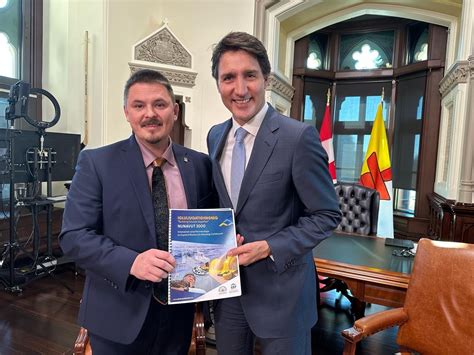 Akeeagok Pm Discuss Housing Possible Transfer Of Powers To Nunavut In